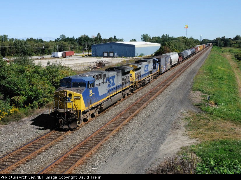 CSX #54 leads Westbound CSX Q351 at MP 70 on track number one